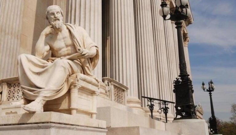 Herodot Kimdir? Yaşamı ve Eserleri - Evren Atlası